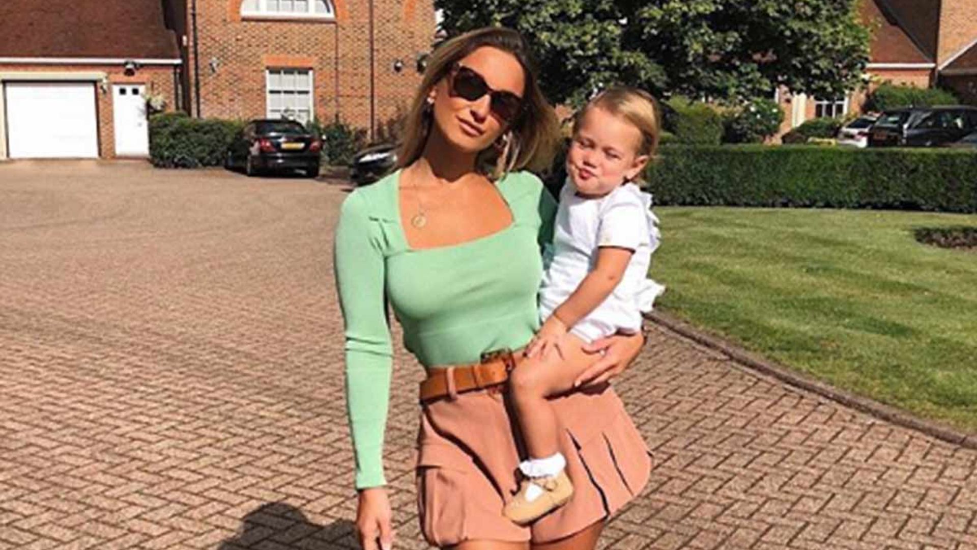 The Mummy Diaries star Sam Faiers' former Hertfordshire home – see ...