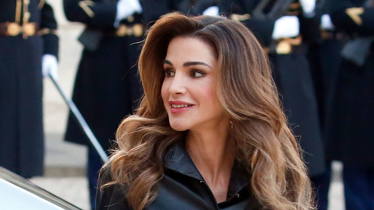 Queen Rania of Jordan surprises in 25-year-old dress she last wore in ...