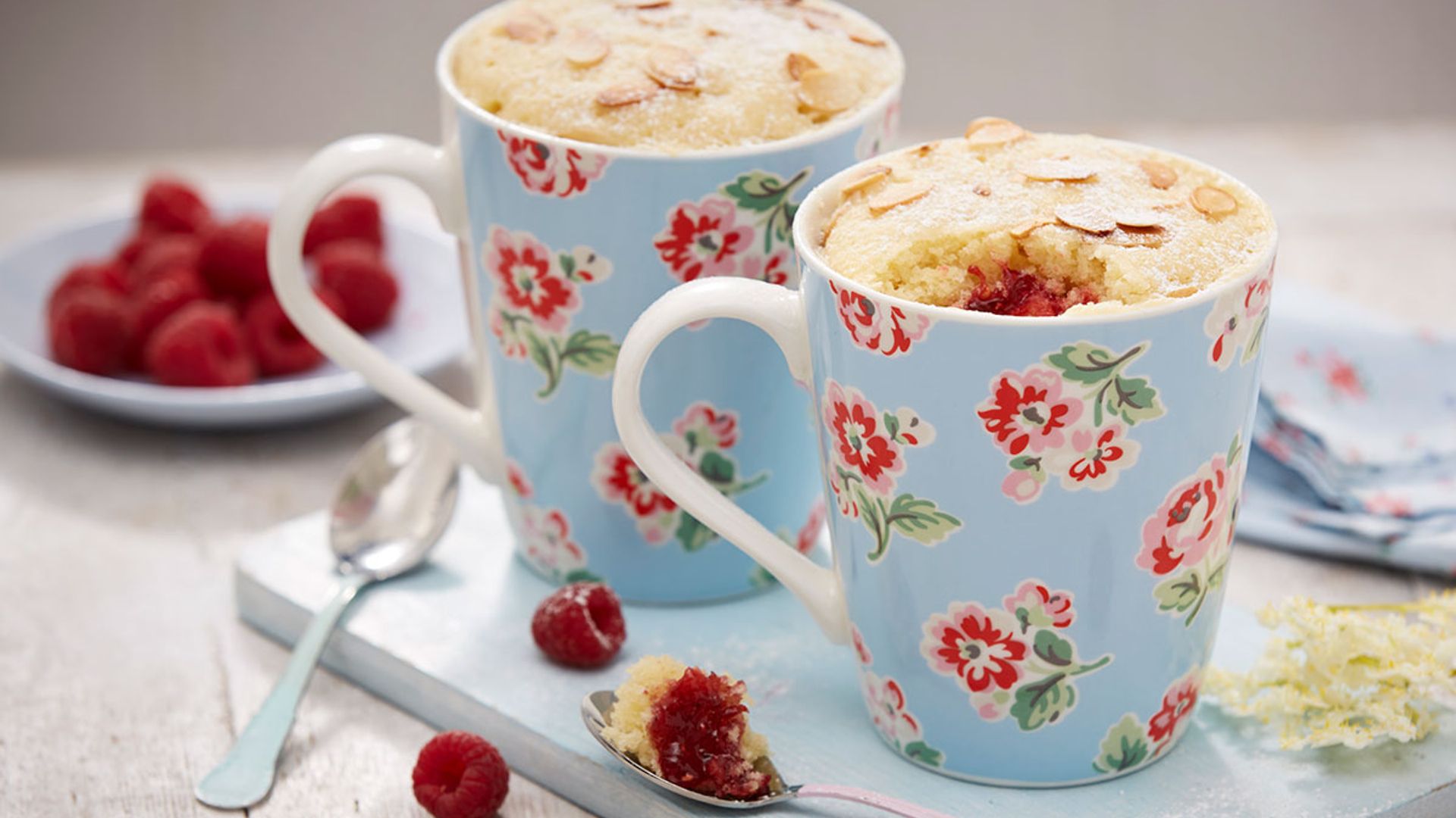 Ex Celebrity MasterChef winner Lisa Faulkner shares her bakewell mug ...