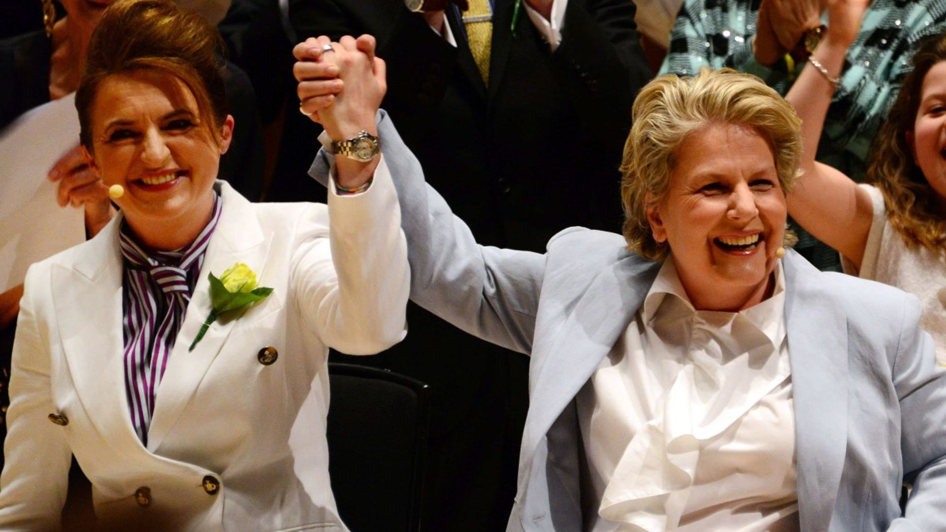 Sandi Tokvig's daughter had sweet role in her wedding | HELLO!