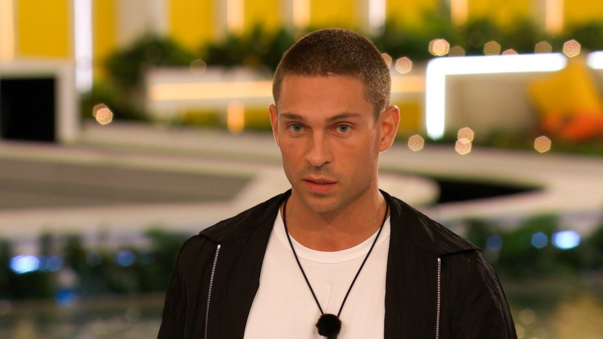 Love Island How Villa Reacted To Joey Essex 33 Taking Part In Show
