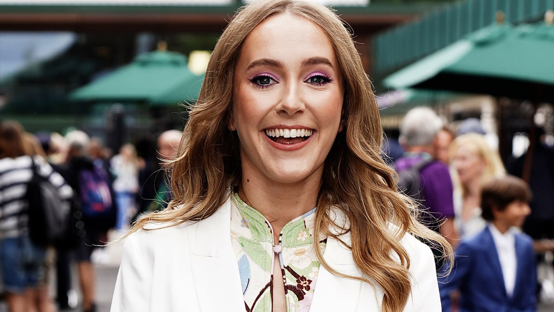 Strictly's Rose Ayling-Ellis stuns in figure-hugging jeans for major ...