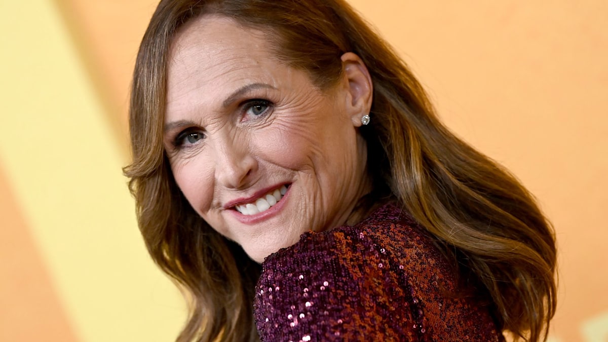 Molly Shannon's daughter Stella towers over famous mom on red carpet ...