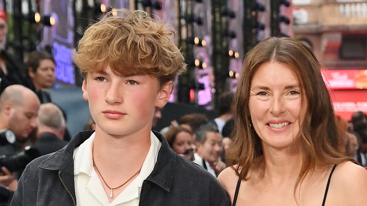 Buddy Oliver towered over his mother | News Minimalist