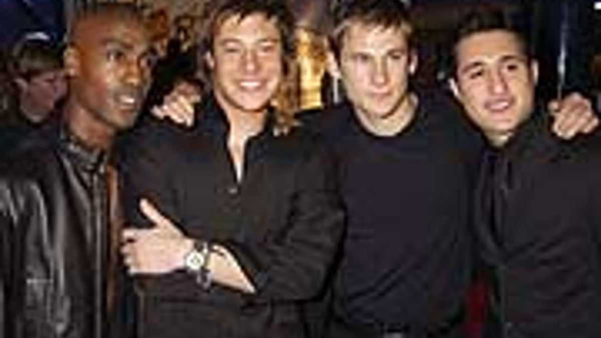 CILLA TO TEAM UP WITH BOY BAND BLUE ON NEW ALBUM | HELLO!