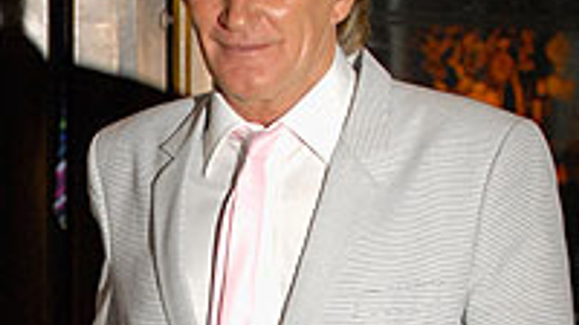 Rod Stewart donates to D-Day veterans | HELLO!