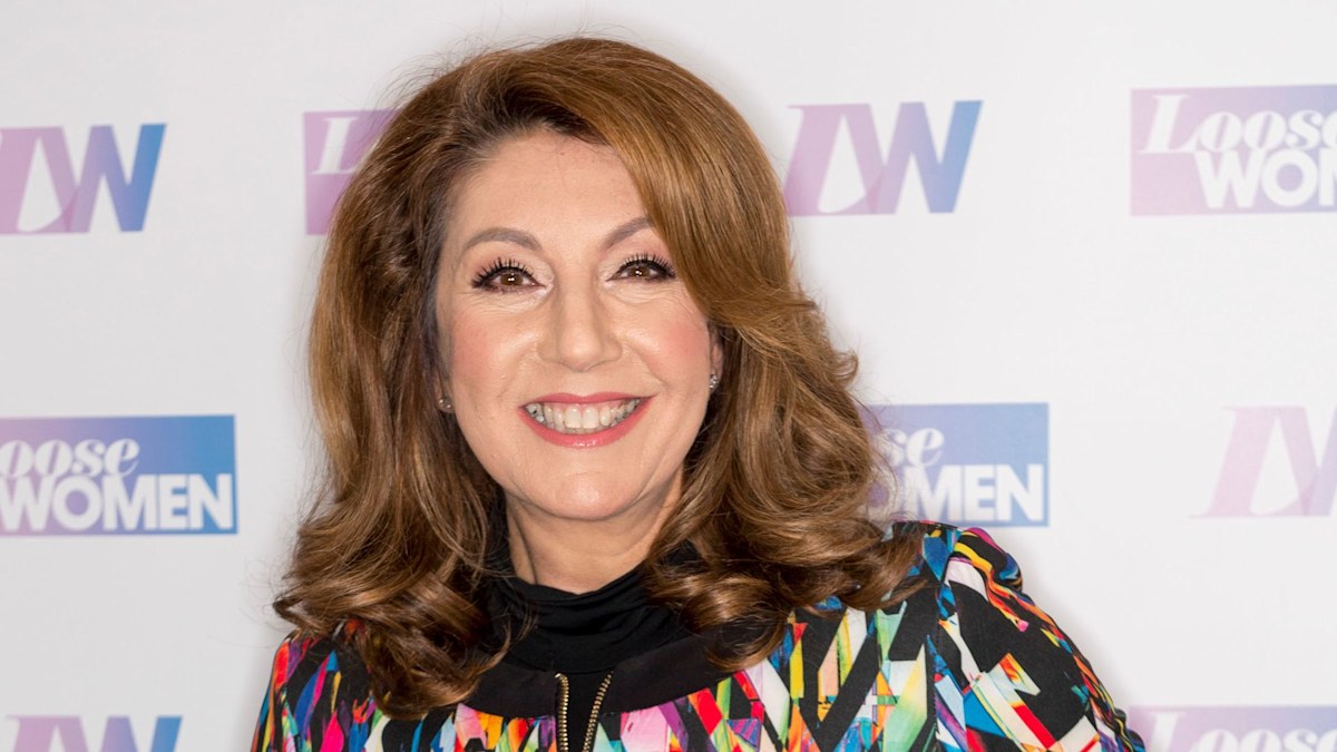 Loose Women's Jane McDonald looks phenomenal in curve-hugging suit ...