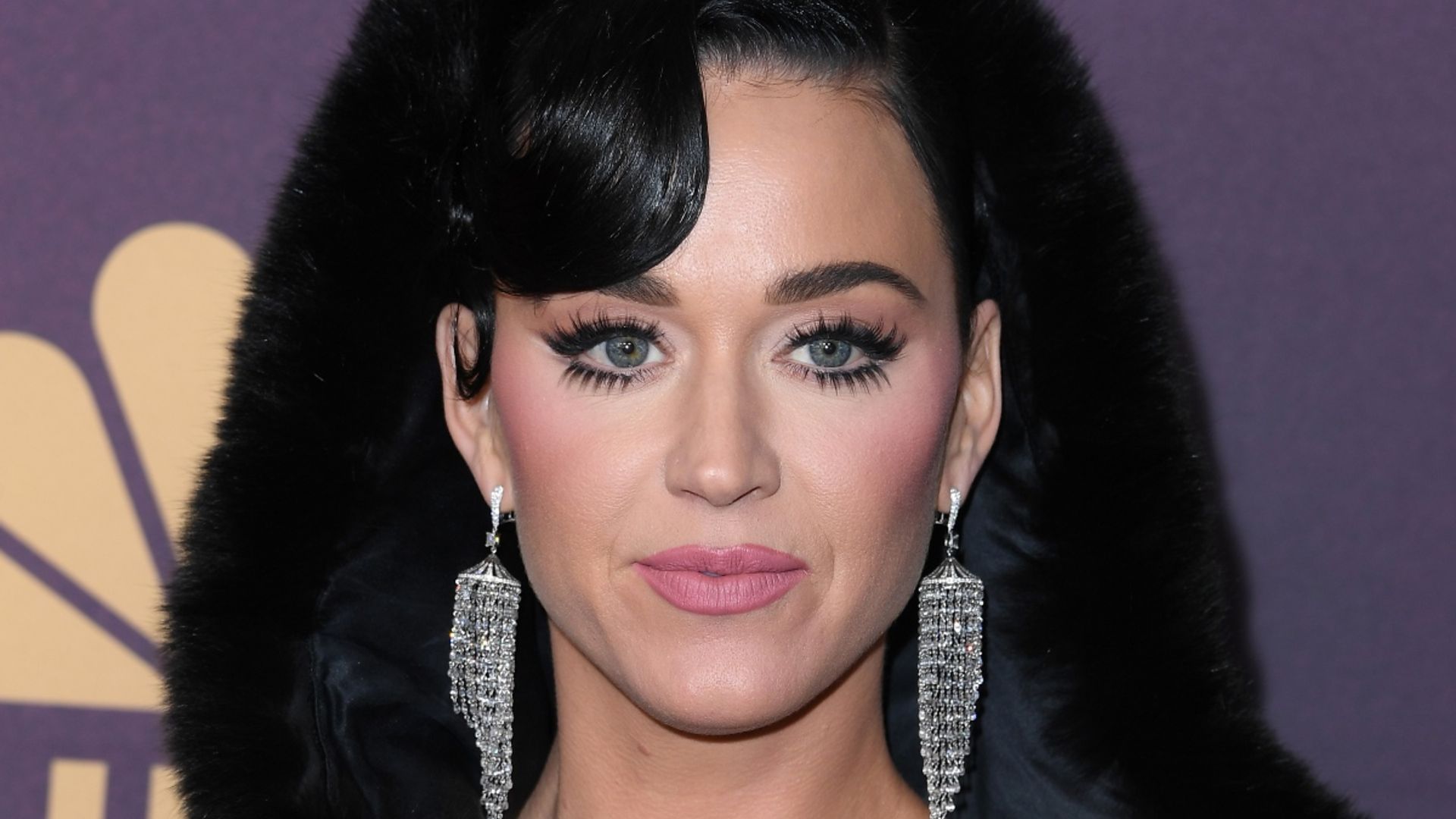 Katy Perry left close to tears on American Idol a week after 'mom ...