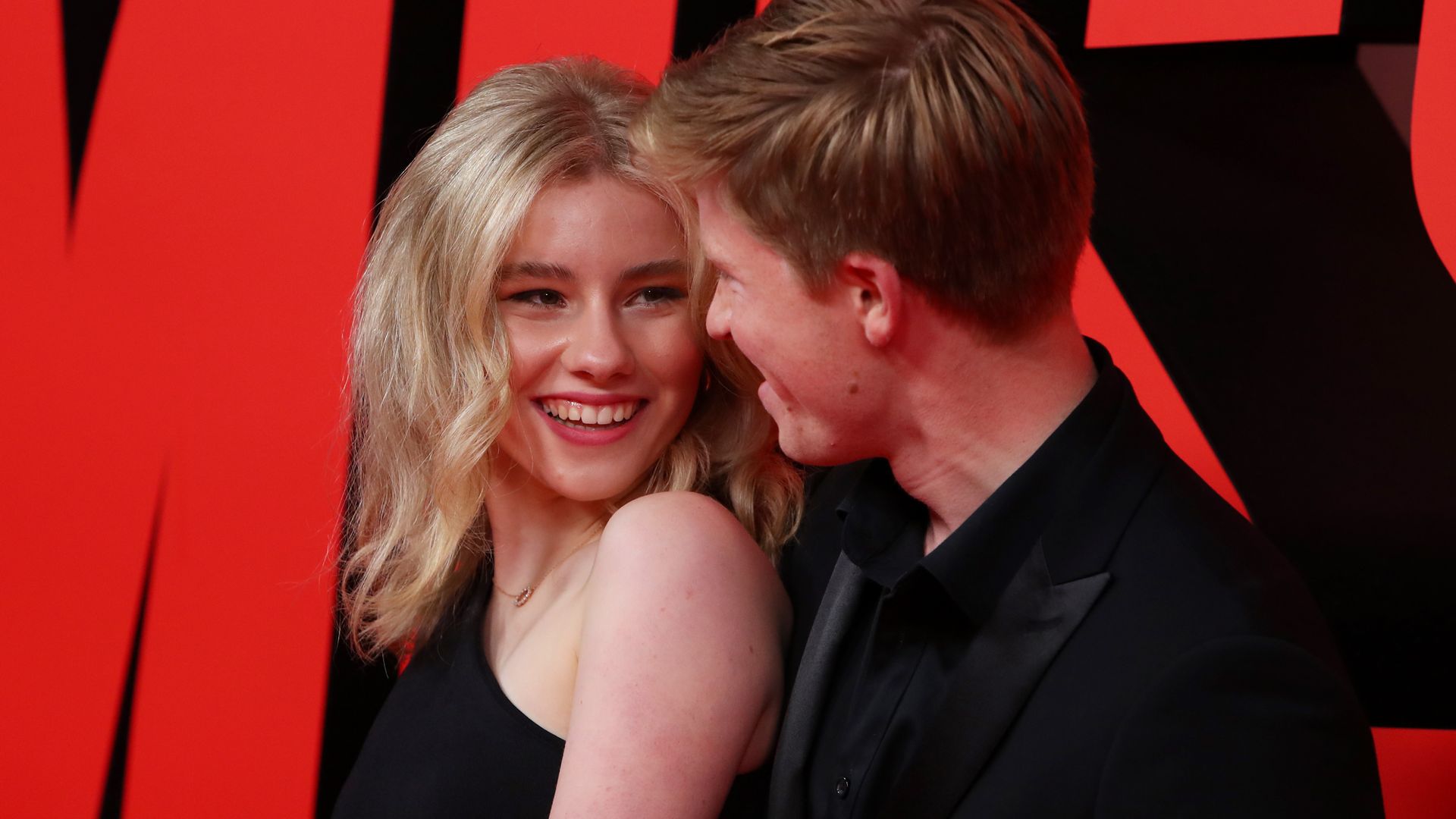 Steve Irwin’s son Robert goes official with girlfriend Rorie Buckley: See the sweet photo | HELLO!