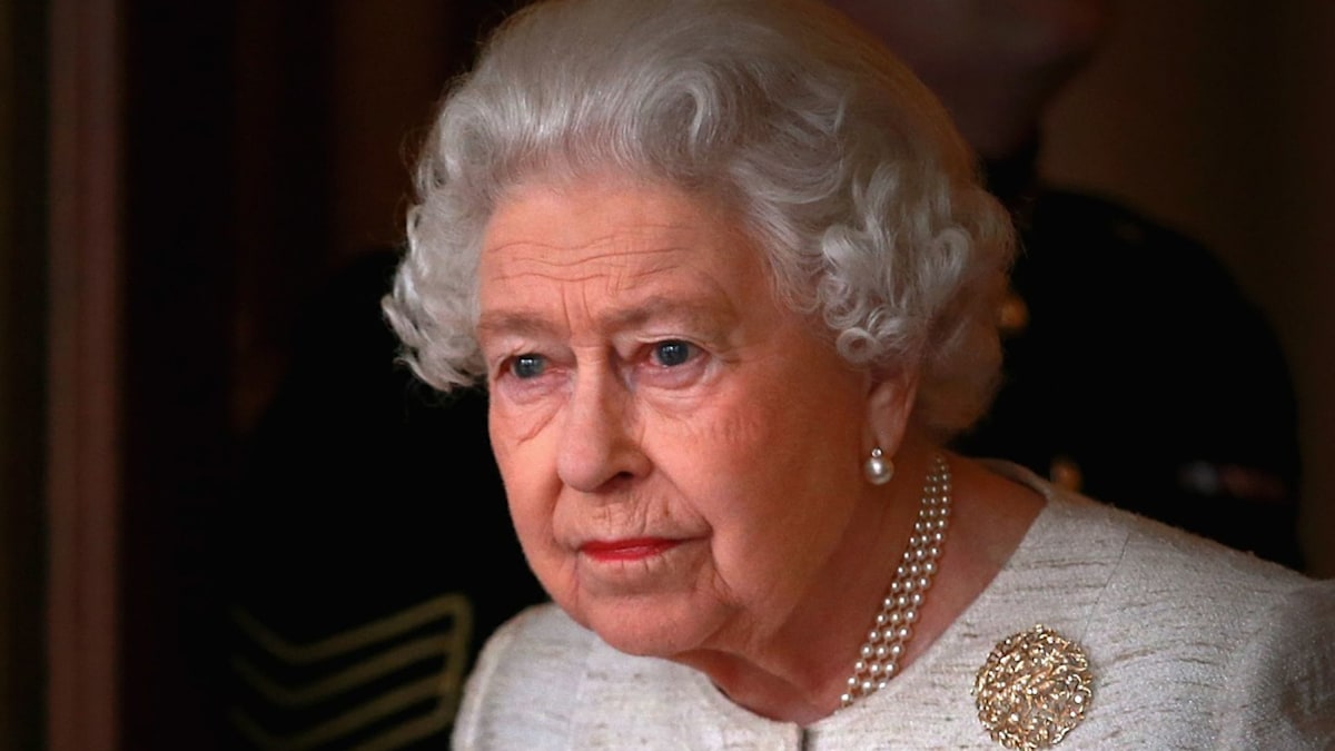 The Queen pulls out of event just days after recovering from COVID-19 ...