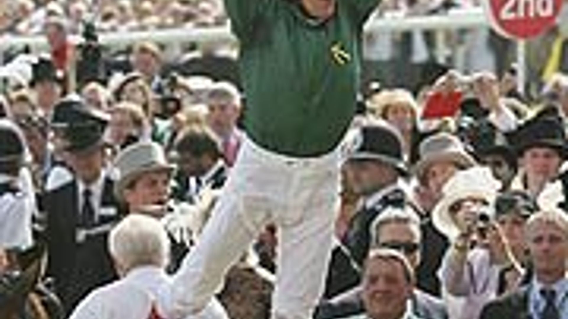 Delighted Queen sees Frankie gallop to Derby victory | HELLO!