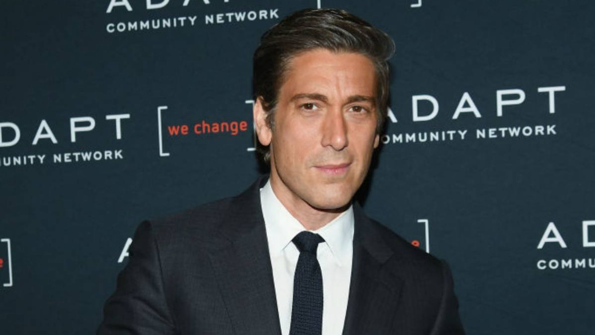 20/20's David Muir looks so different in photo from his first day at ...