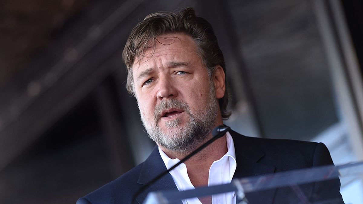 Russell Crowe shares heartbreaking family news with his fans | HELLO!