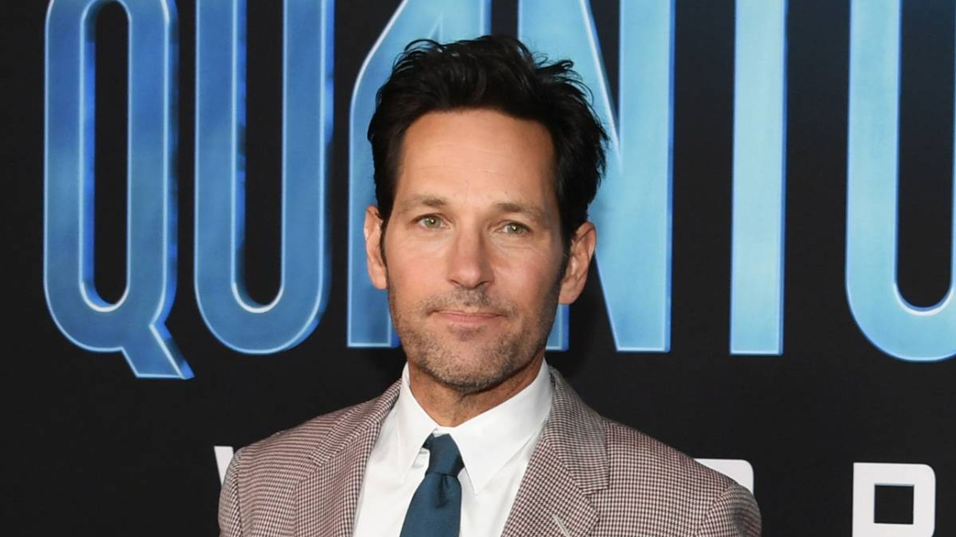 Paul Rudd reflects on hard childhood with late father as fans react to ...
