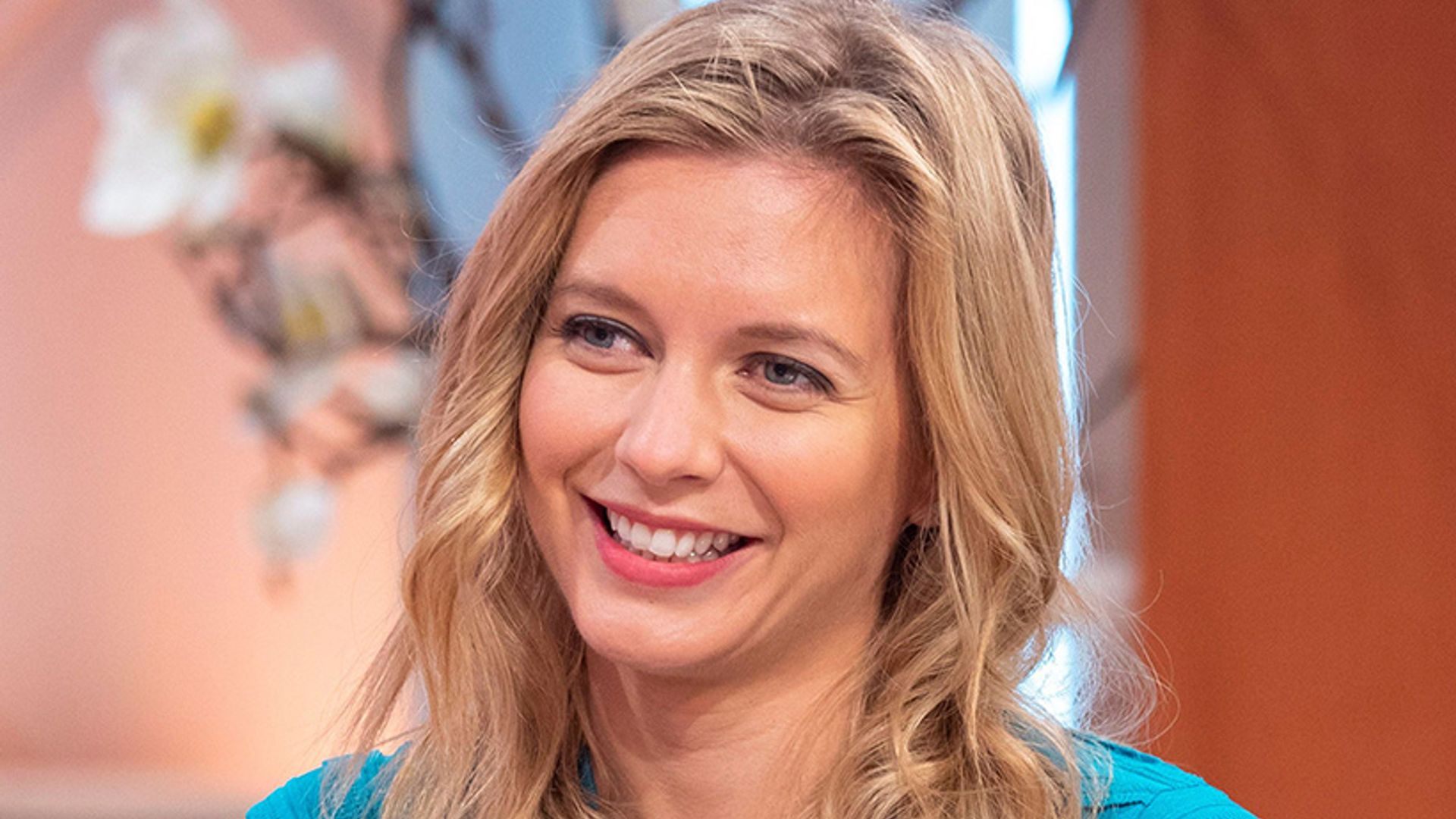 Rachel Riley just wore the most stunning skin-tight blue dress on ...