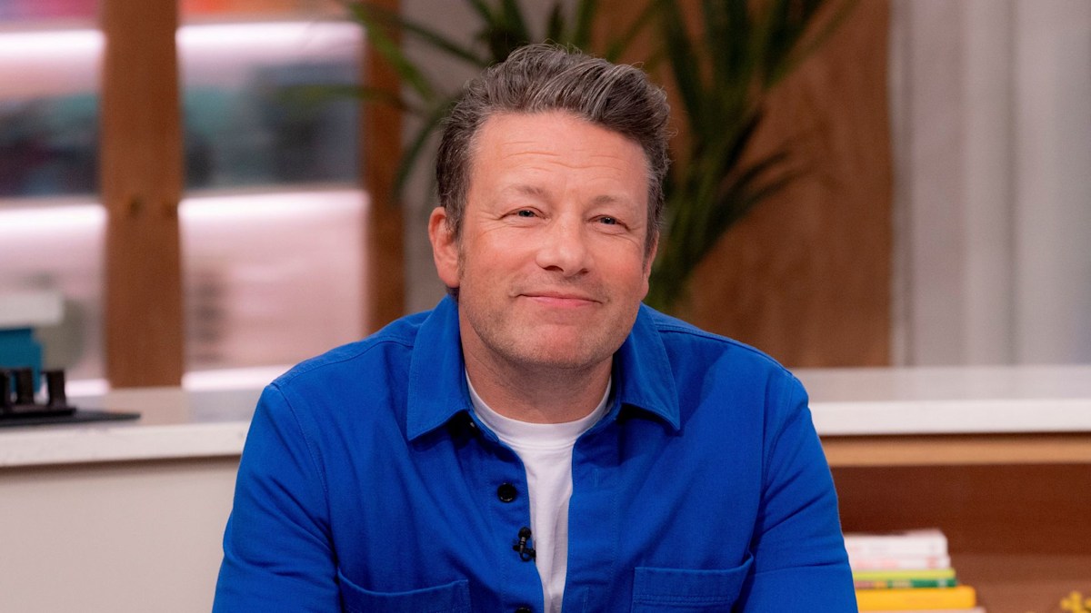 Jamie Oliver's huge surprise for daughter Poppy after bittersweet year ...