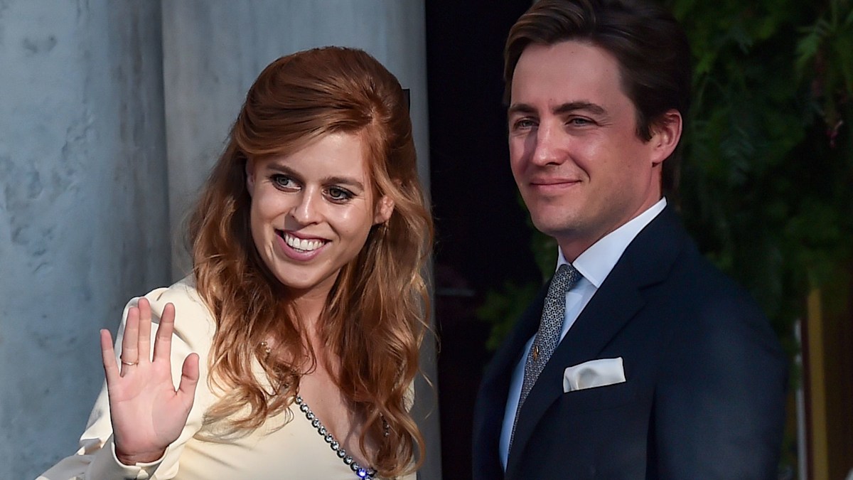 Why there are only 6 photos of Princess Beatrice's wedding in existence ...