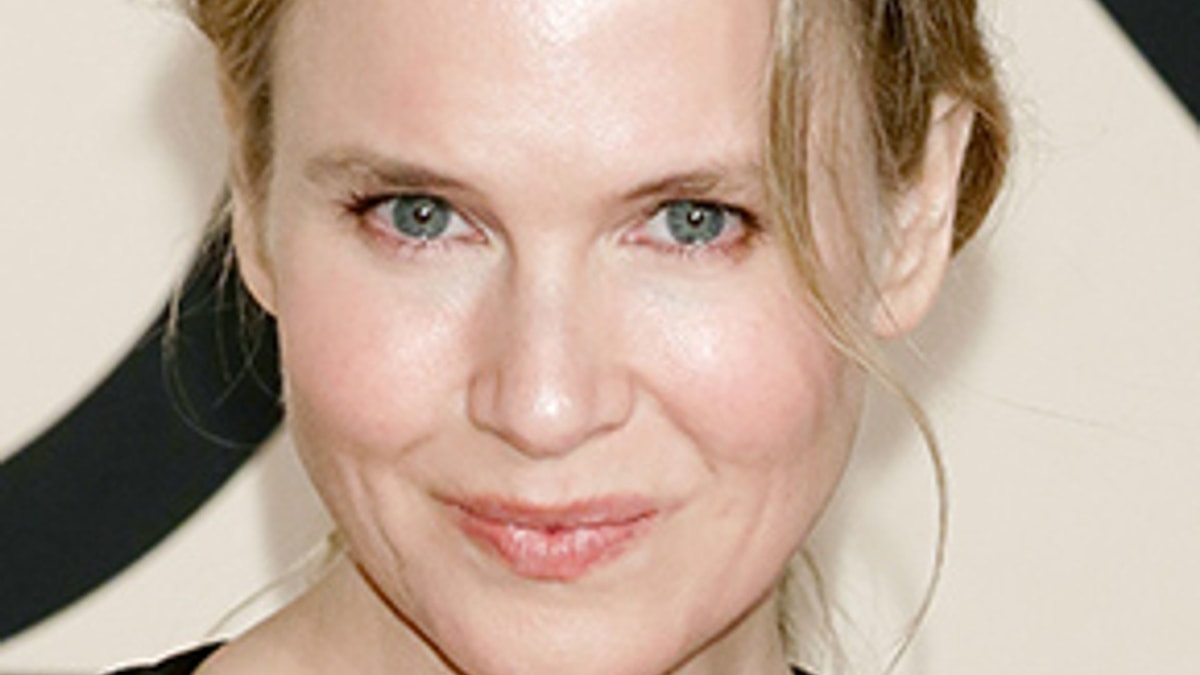 Renee Zellweger - Biography | HELLO!