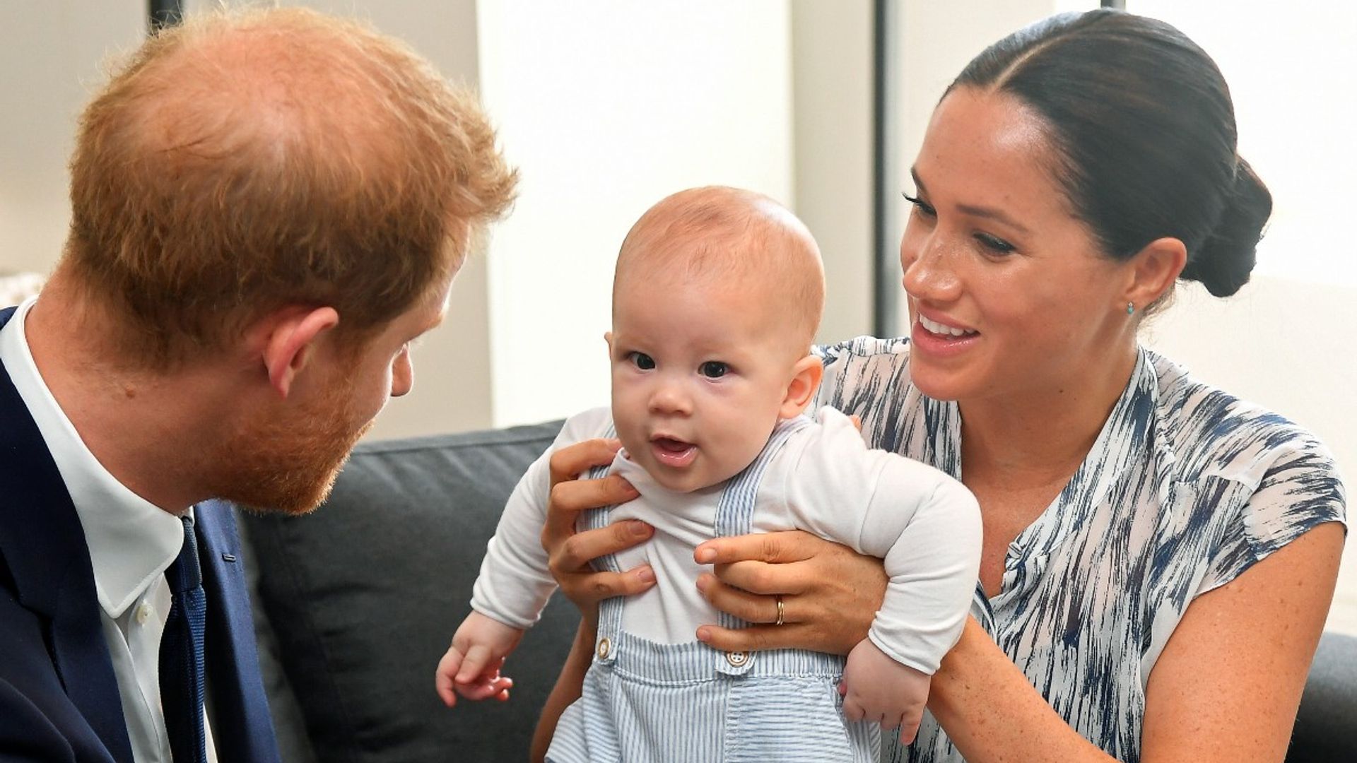 Meghan Markle and Prince Harry buy Archie and his friends new hats ...