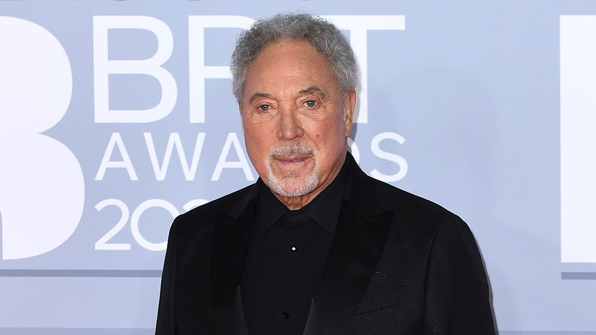 Tom Jones at 80: all you need to know about his controversial love life ...