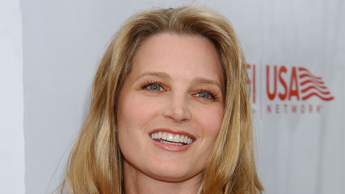 Inside Bridget Fonda's reclusive marriage to famous husband | HELLO!