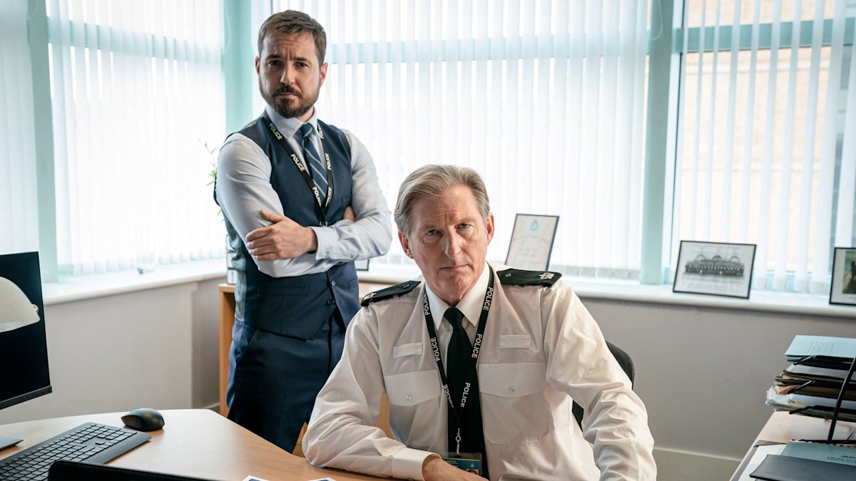 Line of Duty fans convinced new series on the horizon as cast reunite ...