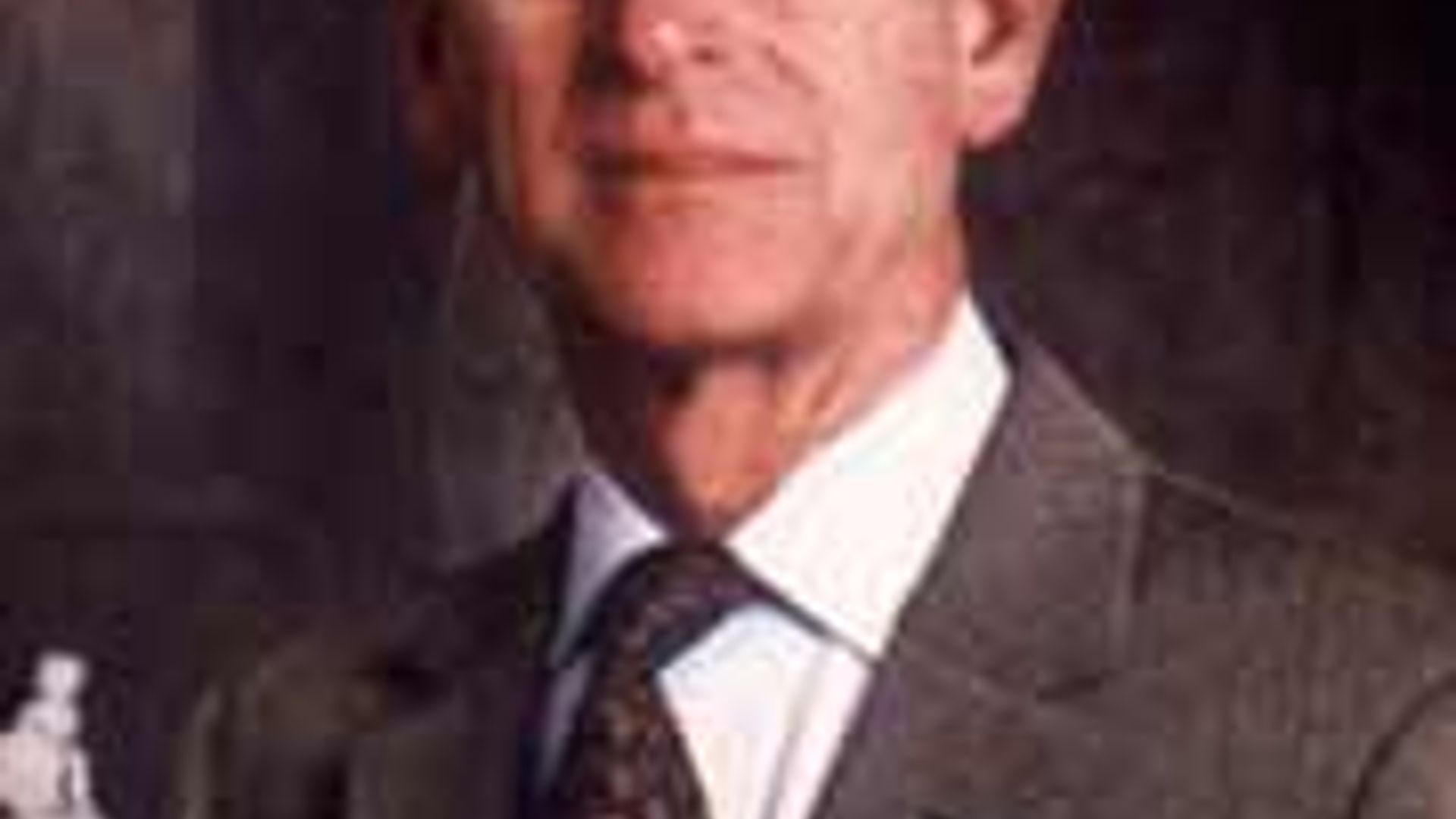 THE DUKE OF EDINBURGH APOLOGISES TO PRINCE CHARLES OVER REPORTED ...