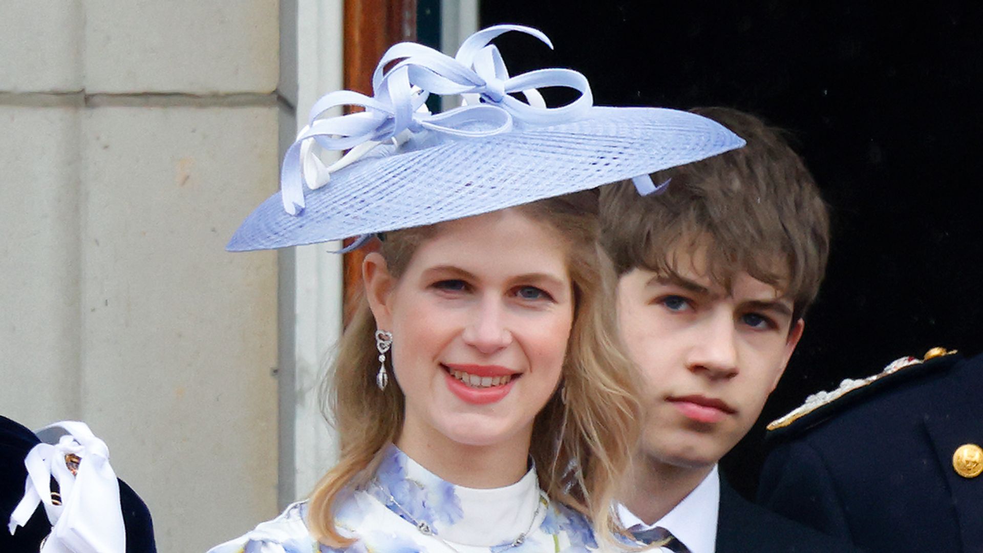 Lady Louise Windsor reunites with royal family at coronation after ...