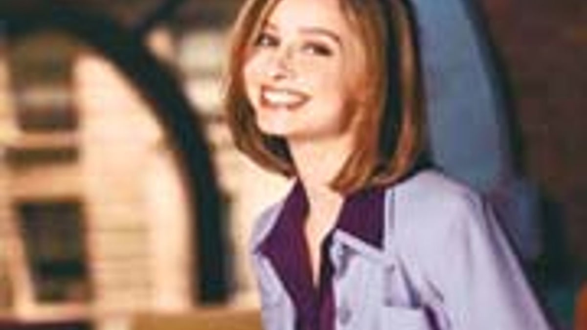 DAME EDNA EVERAGE TO FILL REGULAR SLOT ON ALLY McBEAL | HELLO!