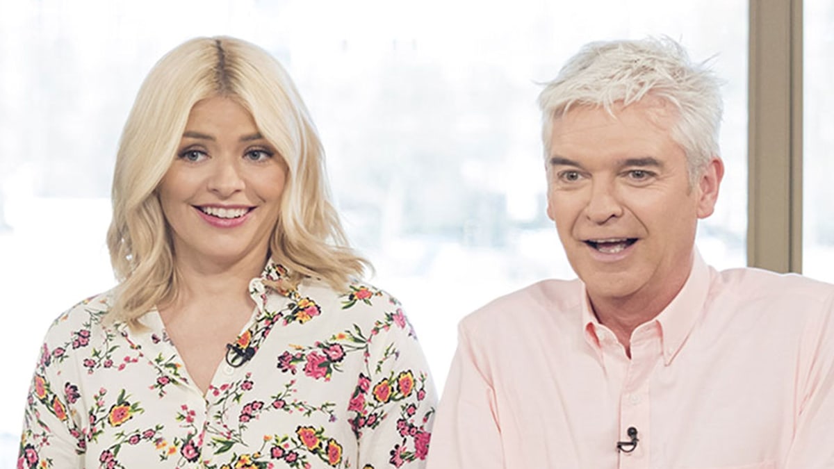 Holly Willoughby left blushing as Nigel Havers tries to flirt with her ...