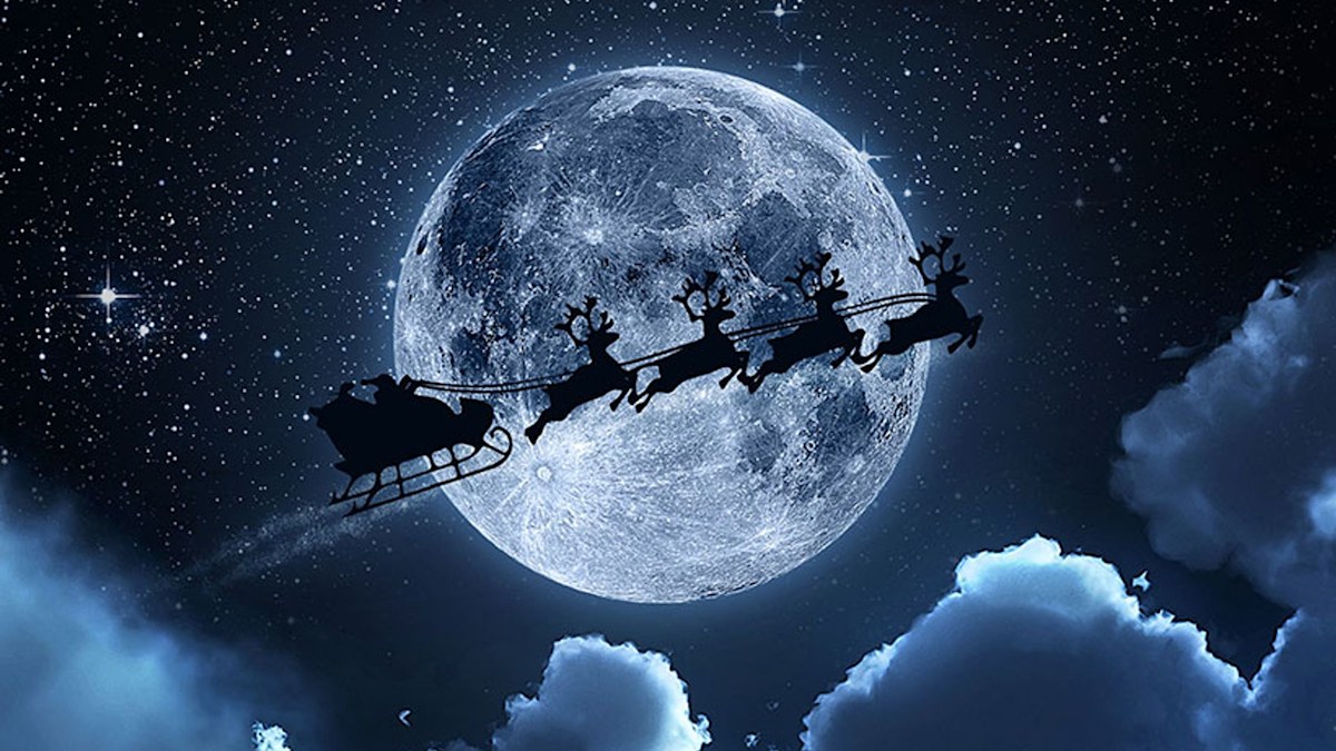 How you can spot Santa's Sleigh this Christmas | HELLO!