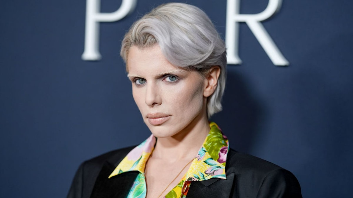 Julia Fox channels ice queen with platinum grey pixie cut and dyed brows | HELLO!