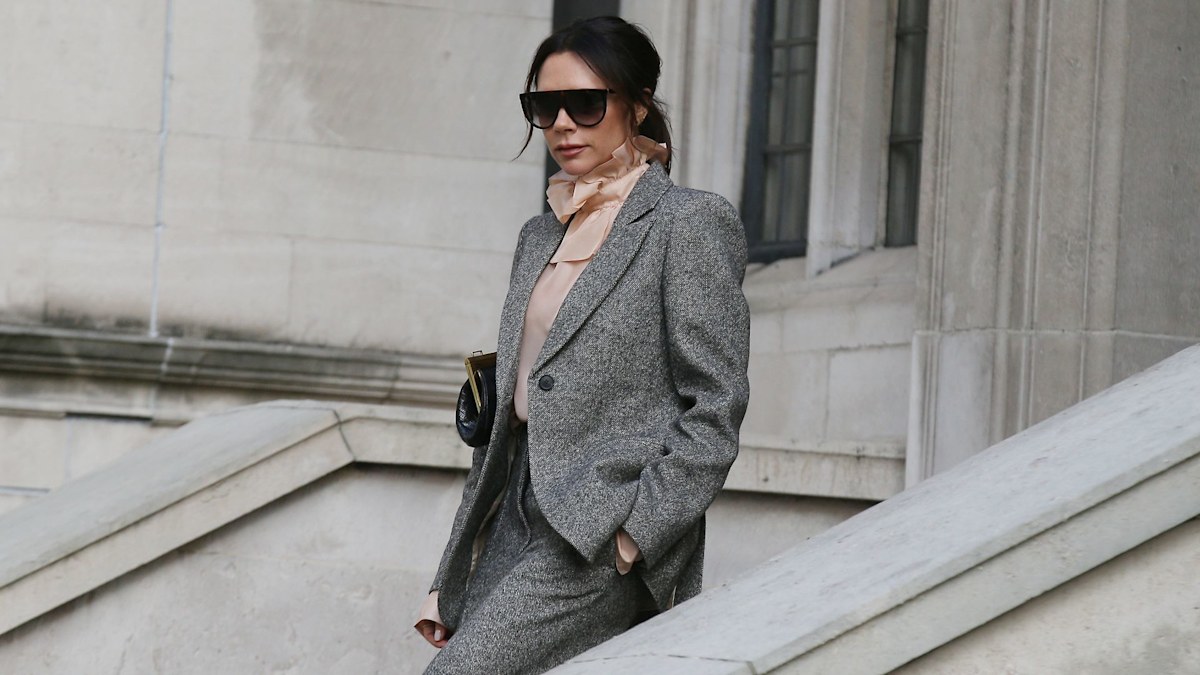 Victoria Beckham wows in micro blazer dress and heels for feud-free ...