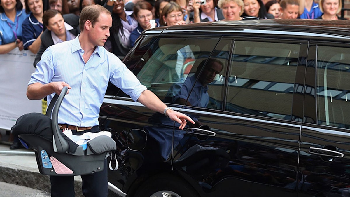 Kate Middleton and Prince William's personal Range Rover being ...