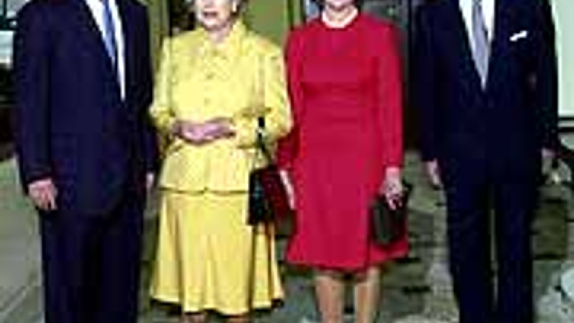 PRESIDENT BUSH LUNCHES WITH THE QUEEN AT BUCKINGHAM PALACE | HELLO!