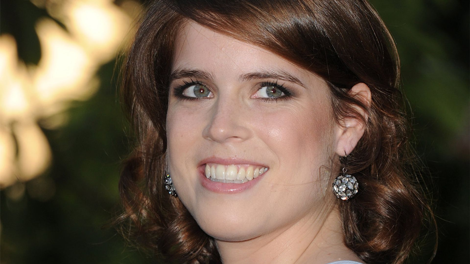 Princess Eugenie STUNS in new picture wearing glam zip-up dress | HELLO!