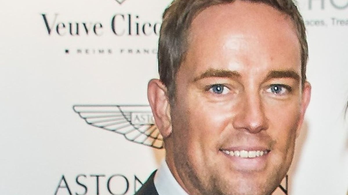 Simon Thomas surprises fans with gorgeous wedding photos from secret ...
