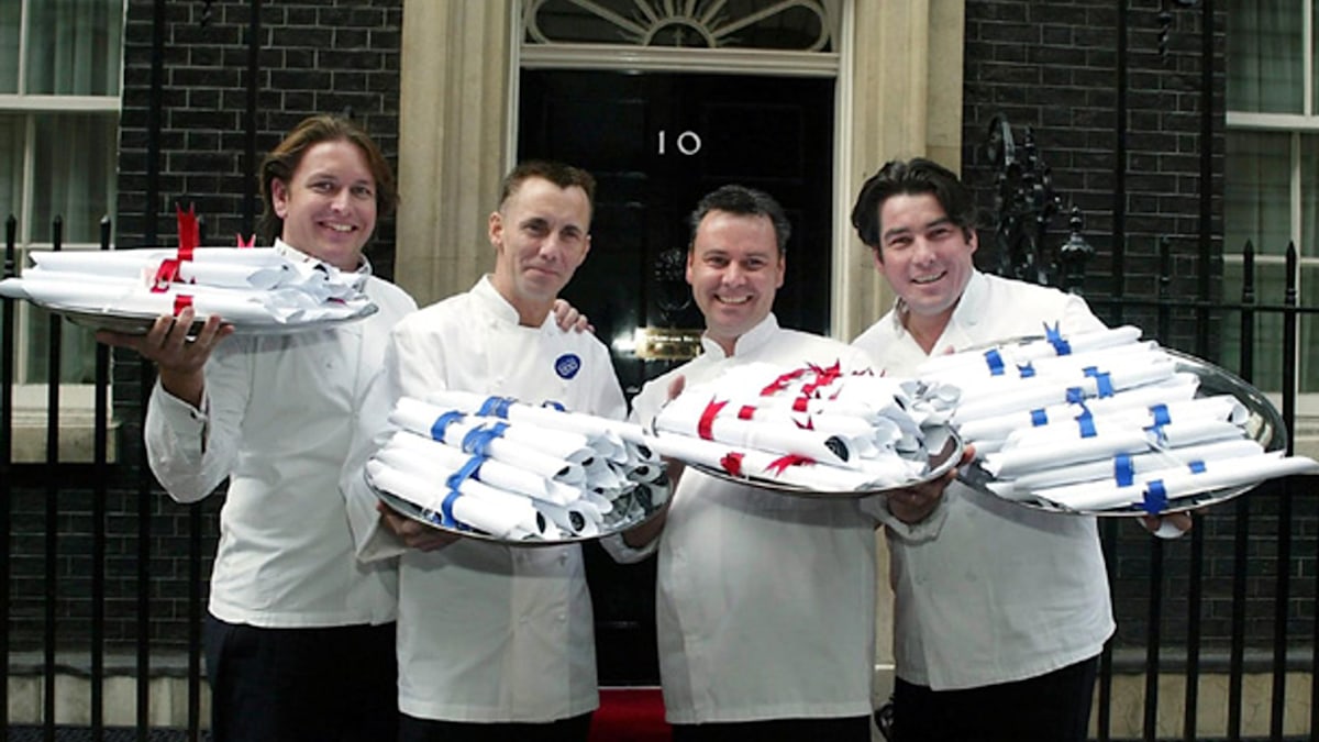 MasterChef and Ready Steady Cook celebrity chef Ross Burden dies aged ...