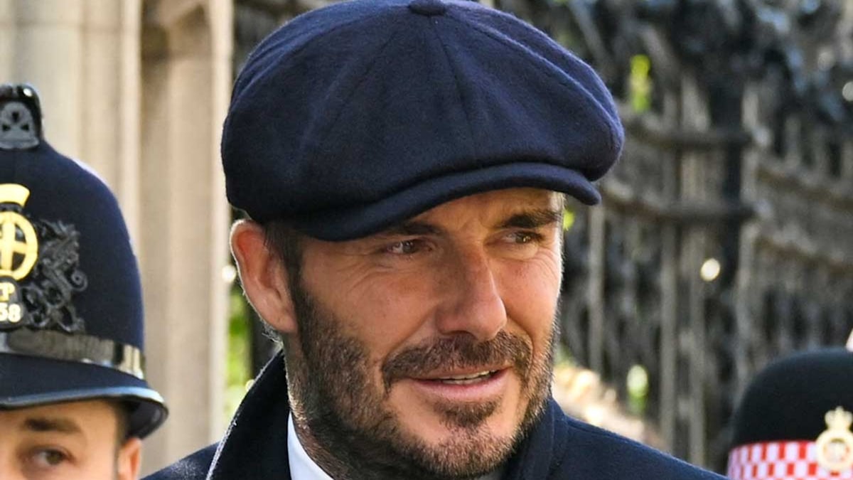 David Beckham wells up as he passes by the late Queen's coffin – watch ...