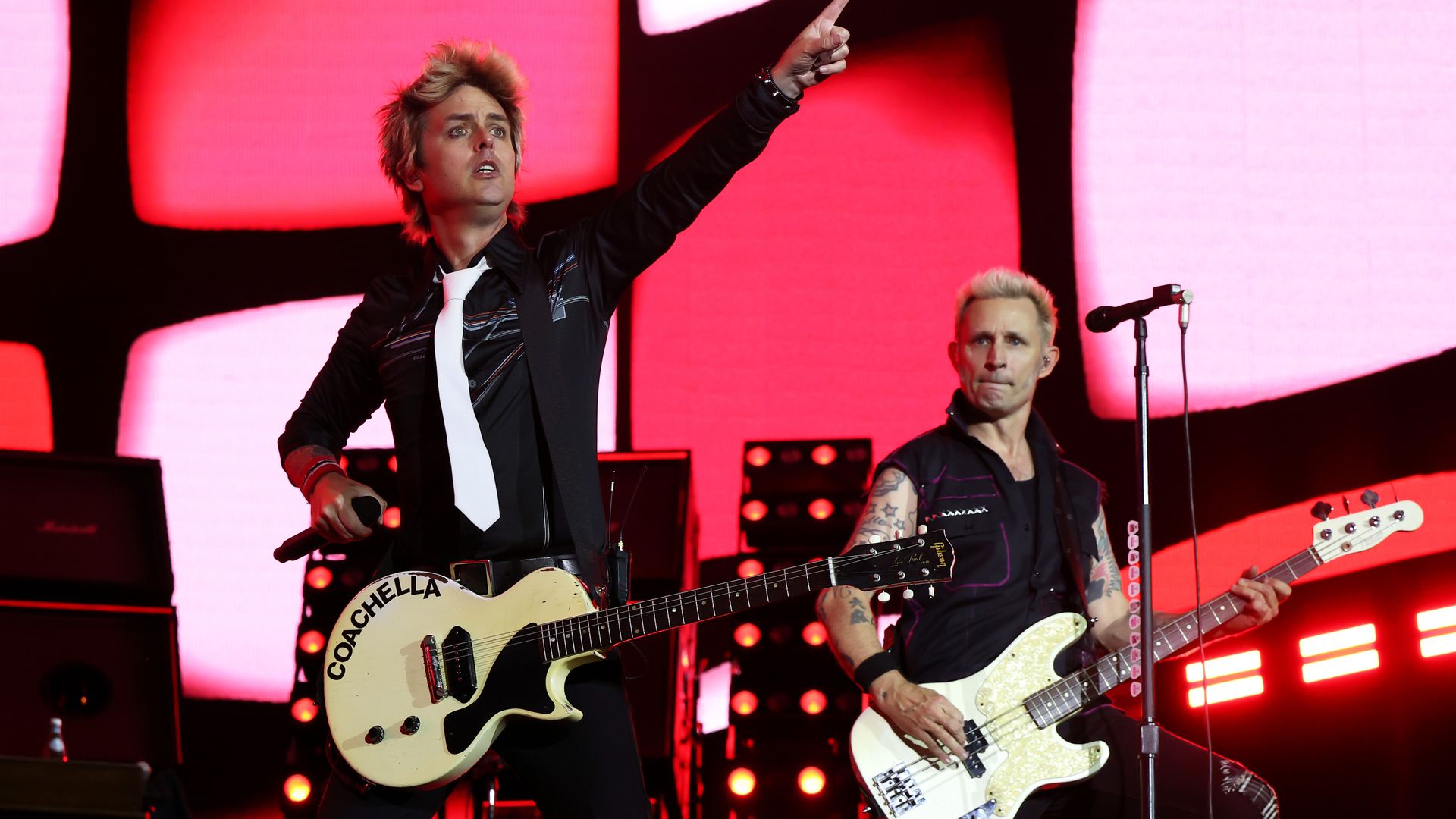 Super Bowl 2026: the teams competing, performers, and everything else ...