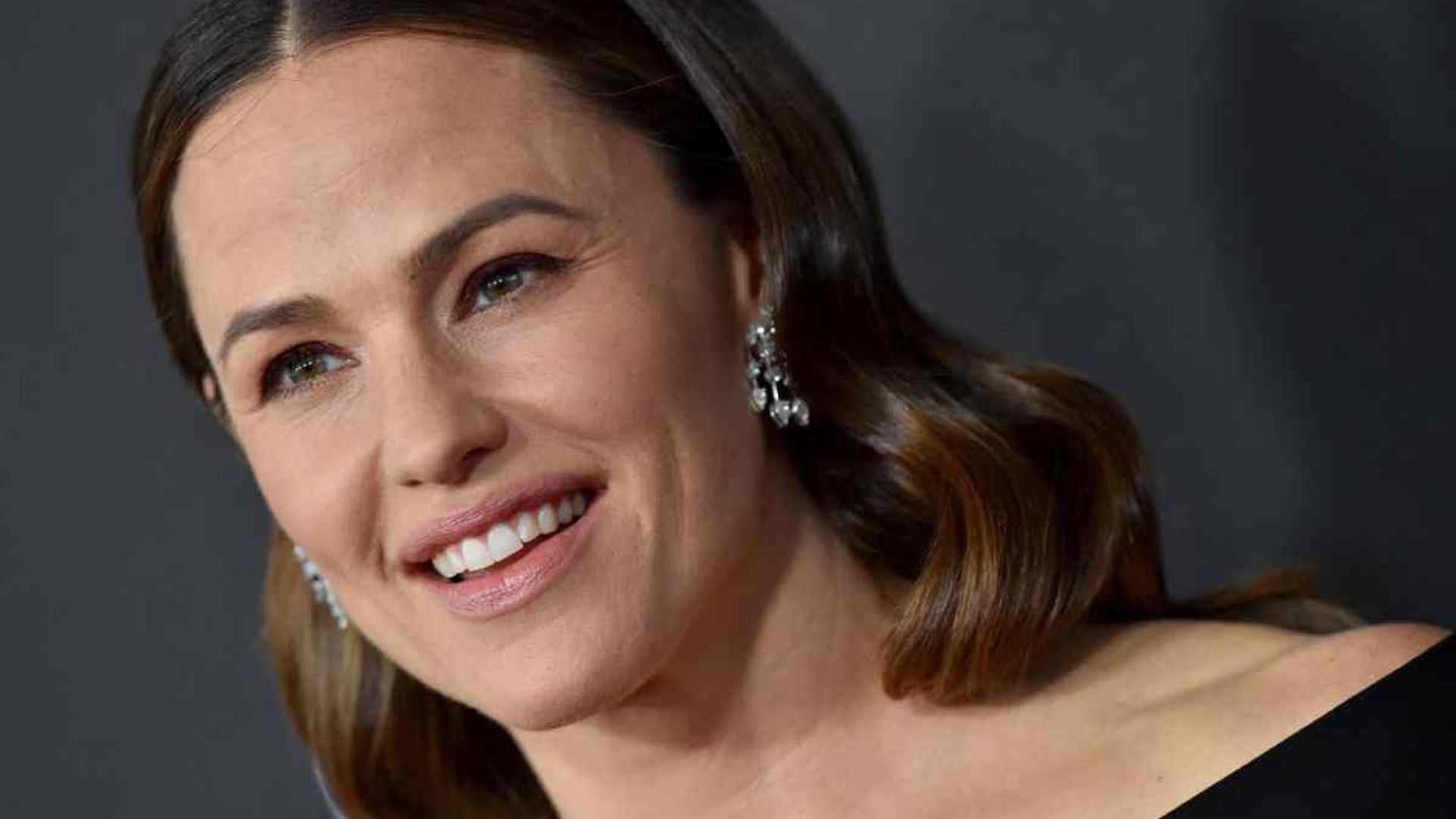 Jennifer Garner sets pulses racing as she puts her very toned physique ...