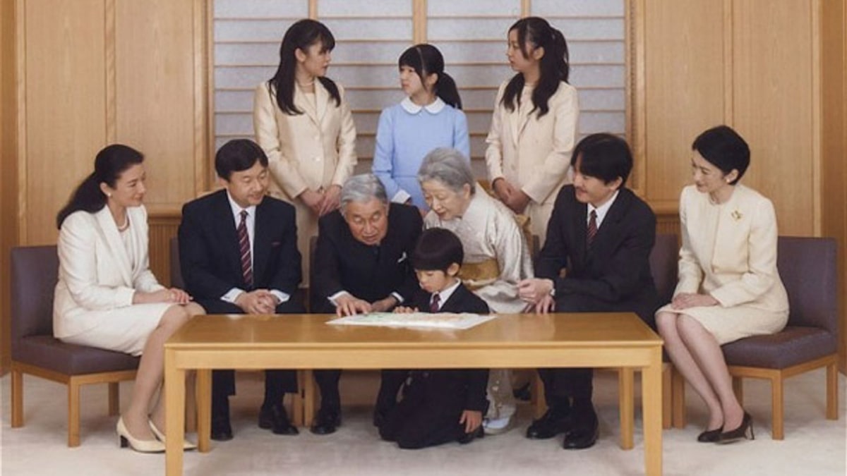 Japan's royal family pose for rare photo for New Year | HELLO!