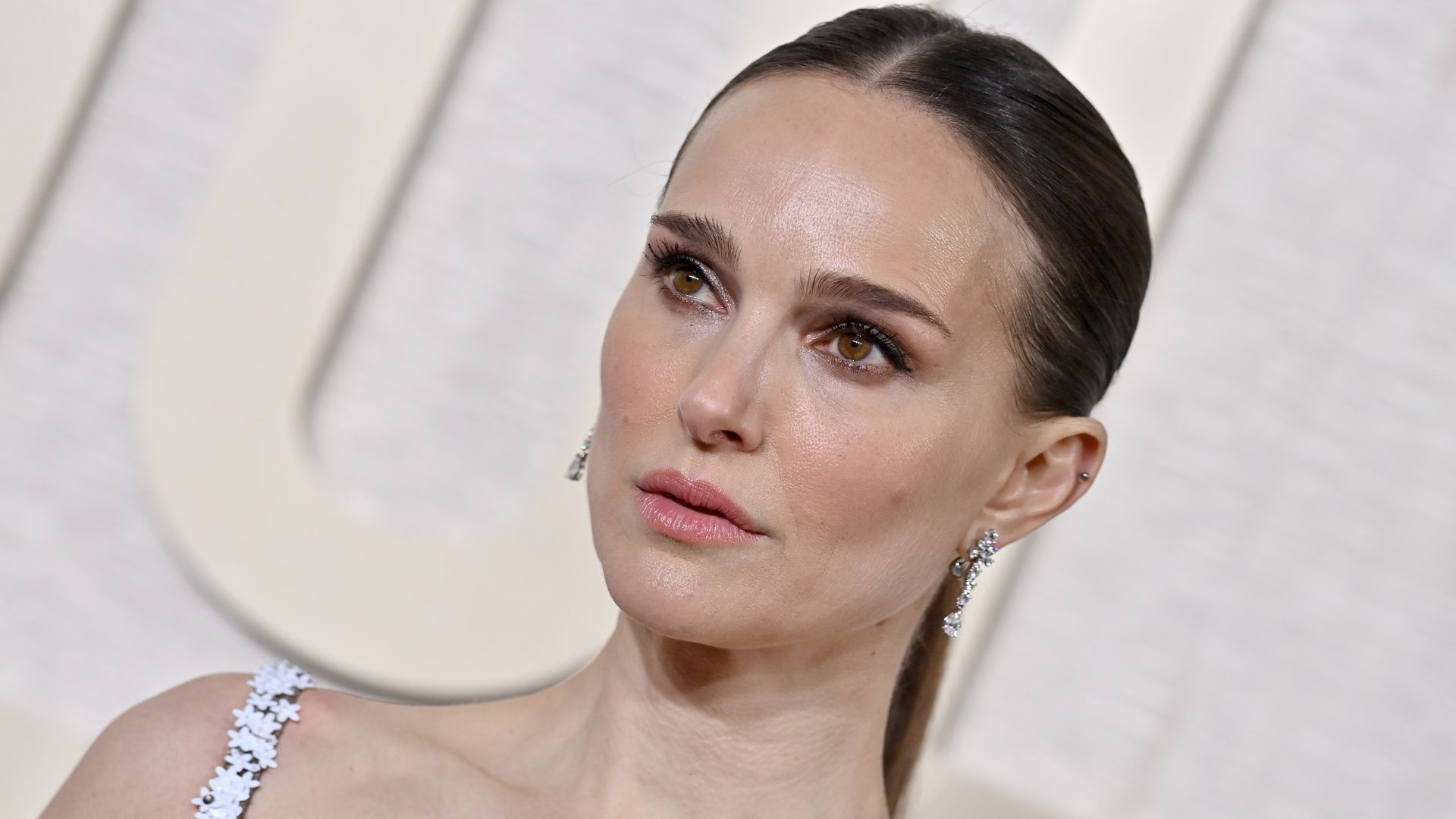 Natalie Portman is a vixen in slinky mini-dress | HELLO!