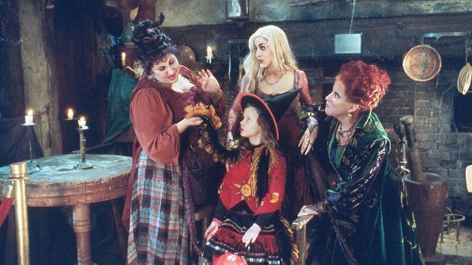 Remember The Kids From Hocus Pocus Heres What They Look Sometimes