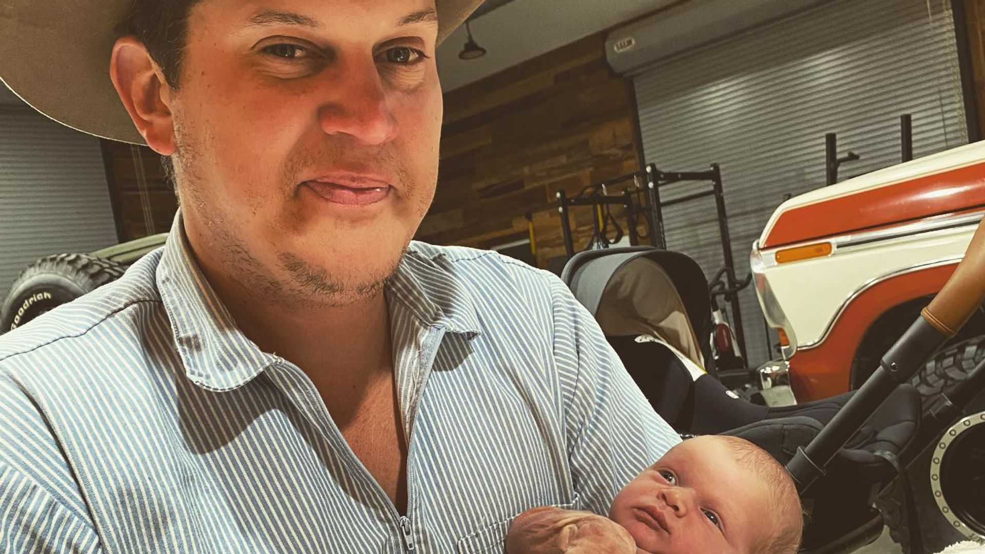 Country star Jon Pardi shares unfortunate health news affecting his 8 ...