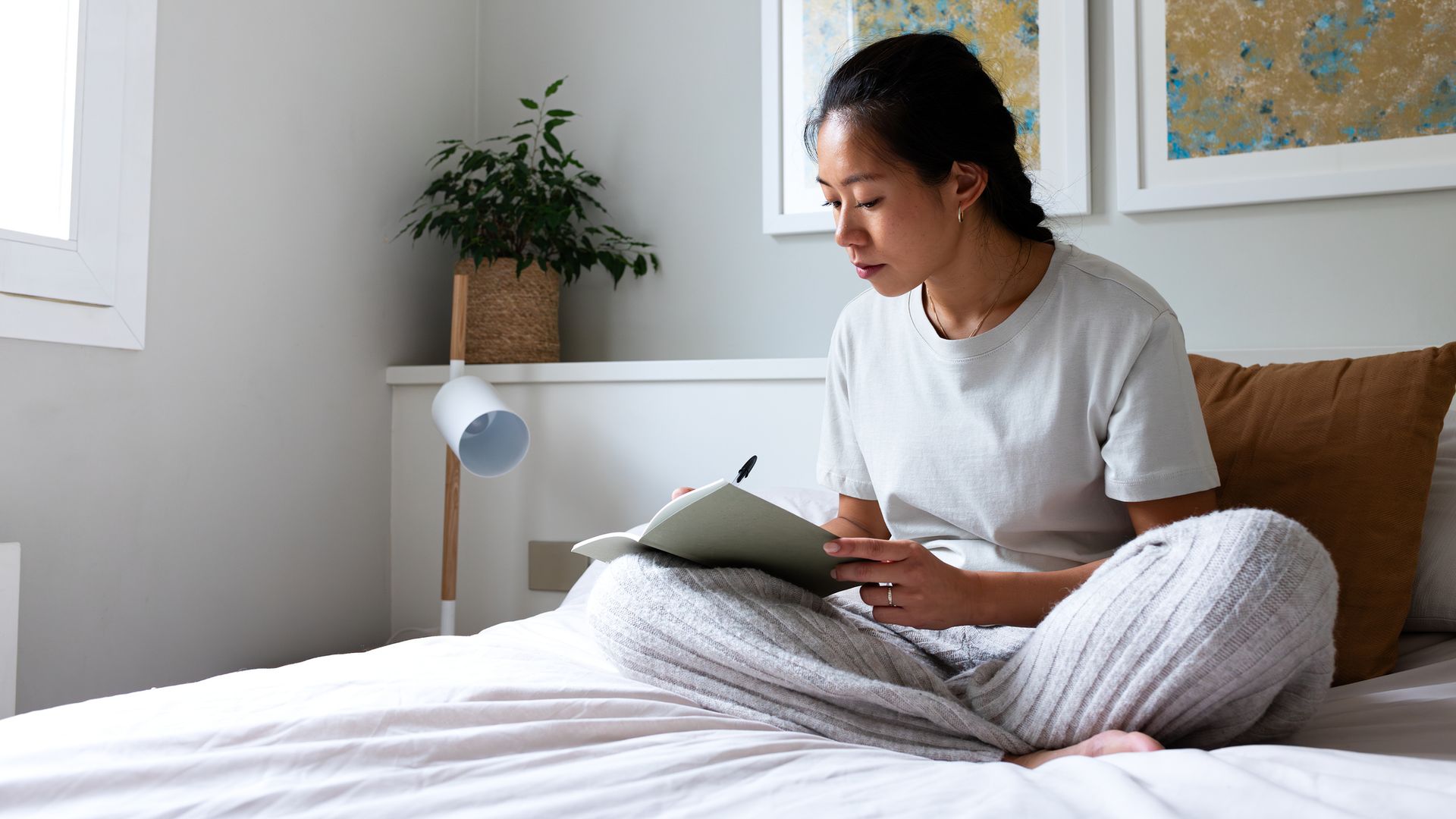 Journaling for better mental health: The science behind why it works ...