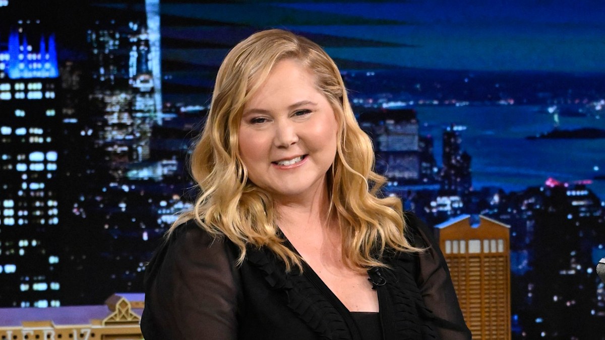 Amy Schumer breaks silence on ‘swollen and puffy’ face after sparking ...