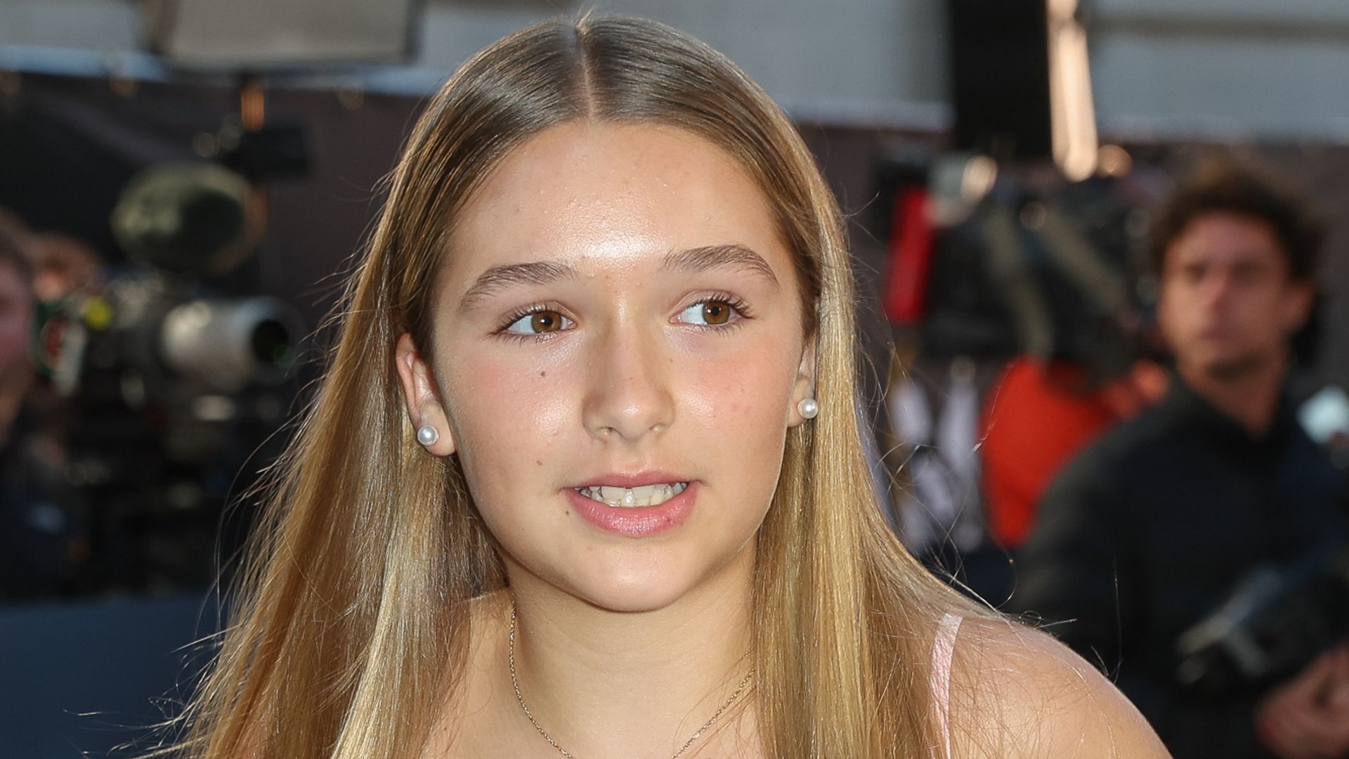 Harper Beckham just wore mum Victoria's favourite dress and it's outfit ...