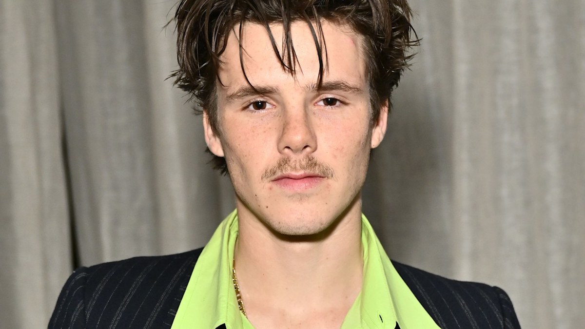 Cruz Beckham reacts to wild claim about mum Victoria's 'inappropriate ...