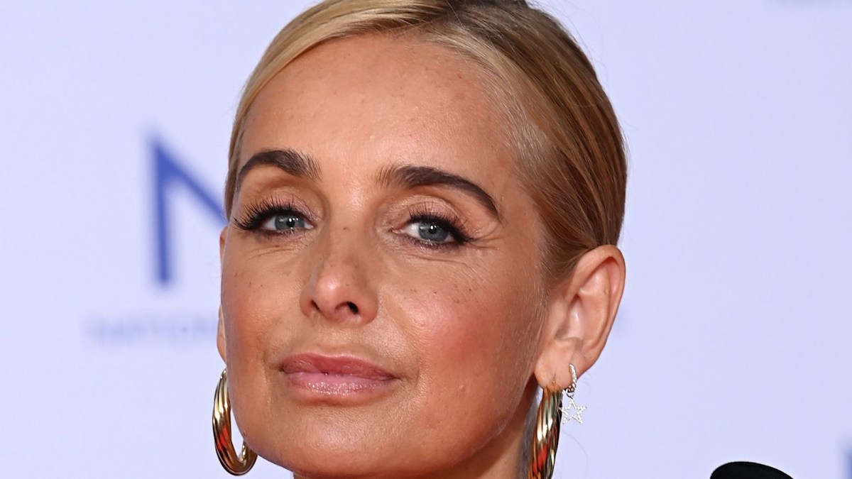 Louise Redknapp Shares Glimpse Of Toned Abs In Revealing Double Denim